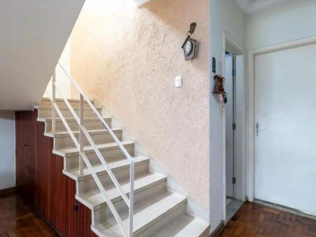 Casa com 3 quartos, à venda em Vila Rafael de Oliveira