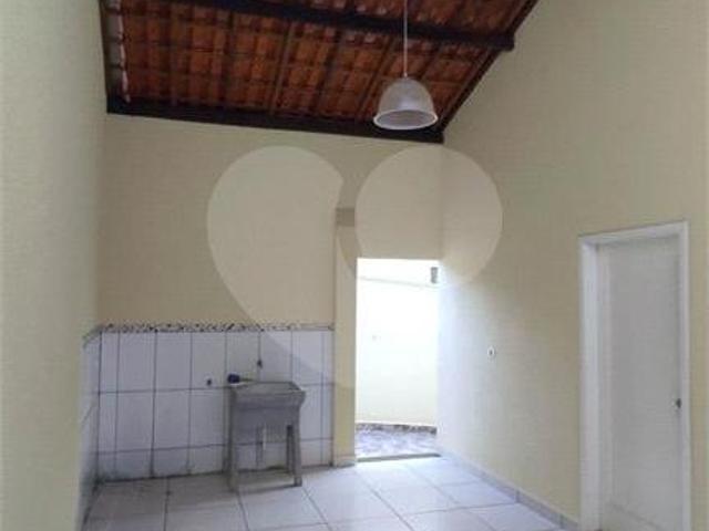 Casa com 3 quartos à venda em Vila rezende SP