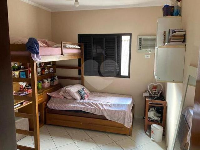 Casa com 3 quartos à venda em Vila valença SP