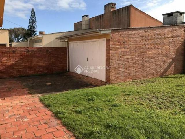 CASA COM 3 QUARTOS À VENDA EM XANGRILÁ