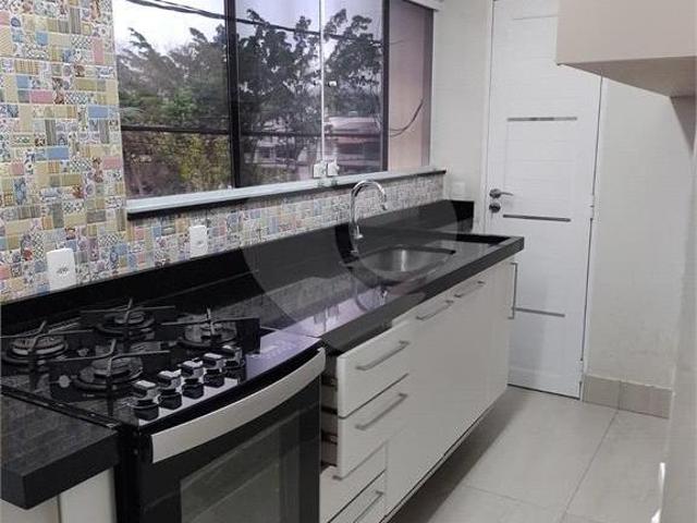 Casa com 3 quartos à venda em Alvarenga SP