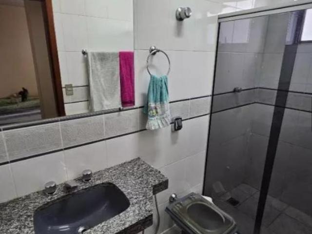 Casa com 3 quartos à venda em Belo Horizonte, no bairro Castelo