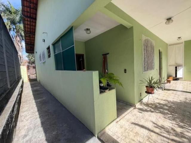 Casa com 3 quartos à venda em Belo Horizonte, no bairro Castelo