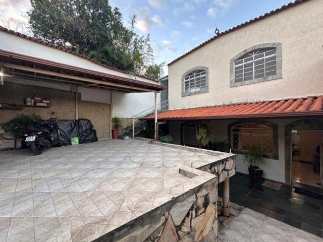 Casa com 3 quartos à venda em Belo Horizonte, no bairro Aparecida Sétima Seção