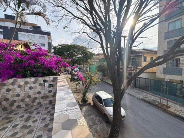 Casa com 3 quartos à venda em Belo Horizonte, no bairro Barreiro