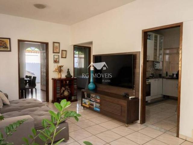 Casa com 3 quartos à venda em Belo Horizonte, no bairro Diamante