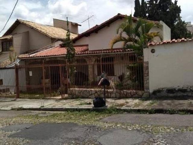 Casa com 3 quartos à venda em Belo Horizonte, no bairro Ouro Preto