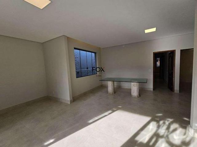 Casa com 3 quartos à venda em Belo Horizonte, no bairro São Lucas