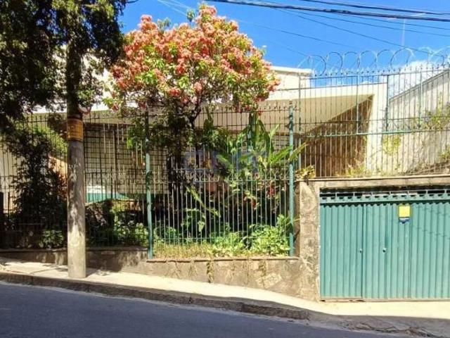 Casa com 3 quartos à venda em Belo Horizonte, no bairro Santo Antônio