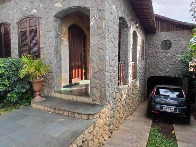 Casa com 3 quartos à venda em Belo Horizonte, no bairro Santa Amélia
