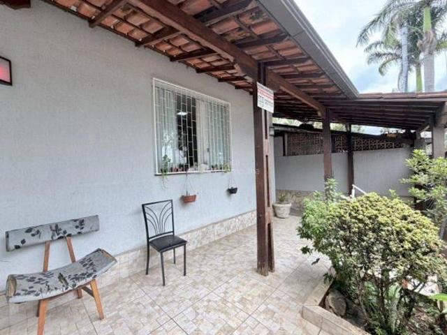 Casa com 3 quartos à venda em Belo Horizonte, no bairro Santa Amélia