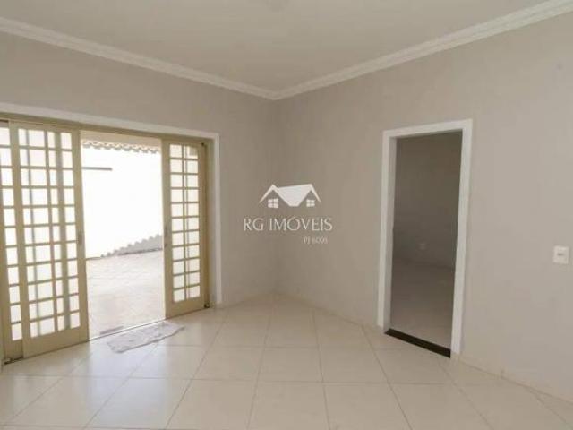Casa com 3 quartos à venda em Belo Horizonte, no bairro Santa Helena