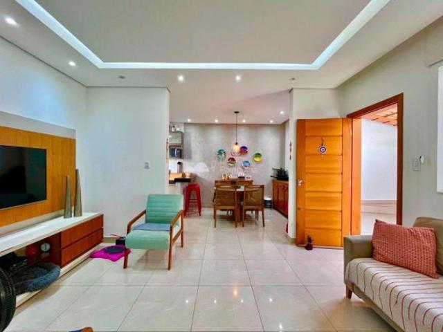 Casa com 3 quartos à venda em Belo Horizonte, no bairro Santa Mônica
