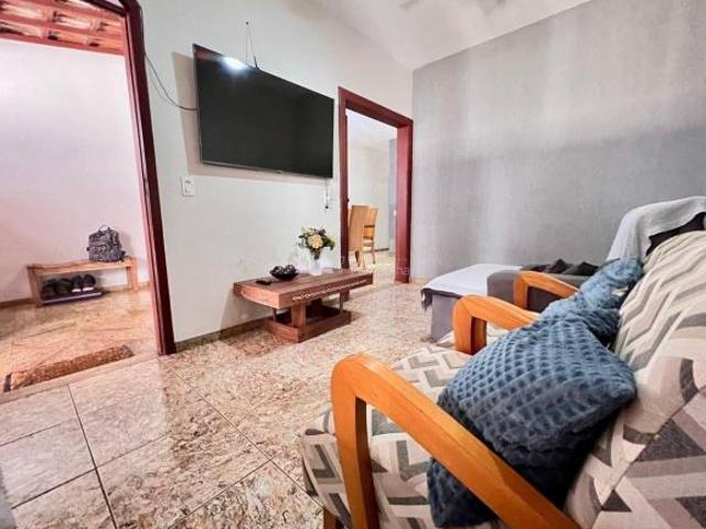 Casa com 3 quartos à venda em Belo Horizonte, no bairro Santa Mônica