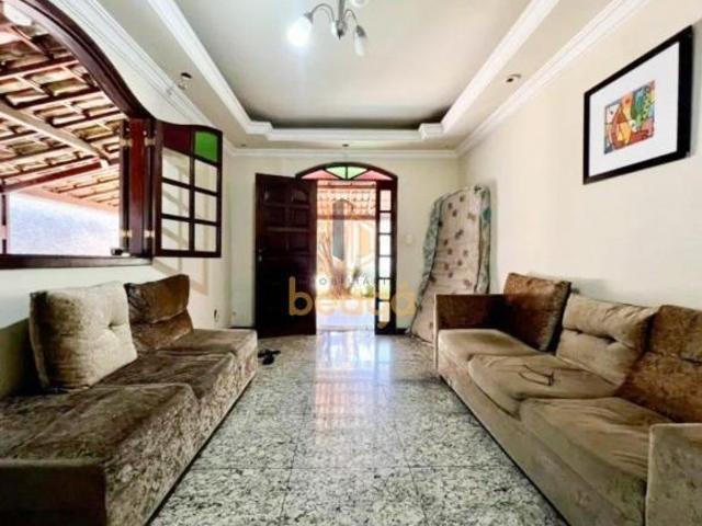 Casa com 3 quartos à venda em Belo Horizonte, no bairro Santa Terezinha