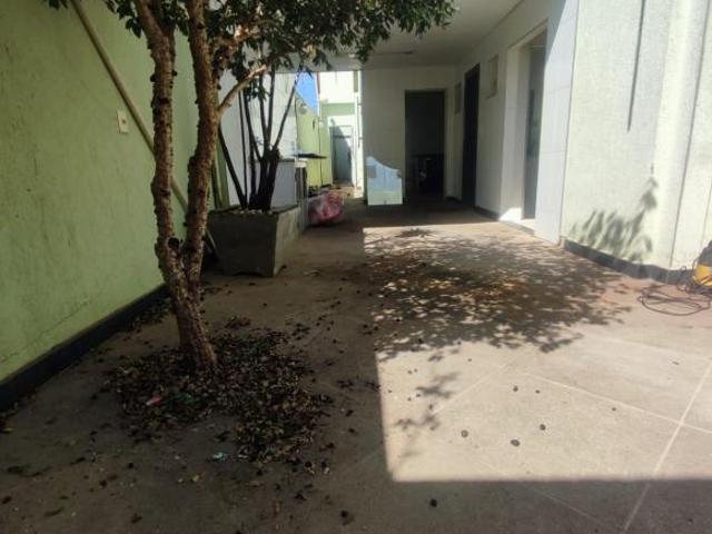 Casa com 3 quartos à venda em Belo Horizonte, no bairro Serrano