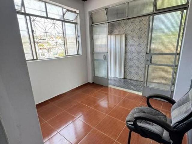 Casa com 3 quartos à venda em Belo Horizonte, no bairro Pompéia