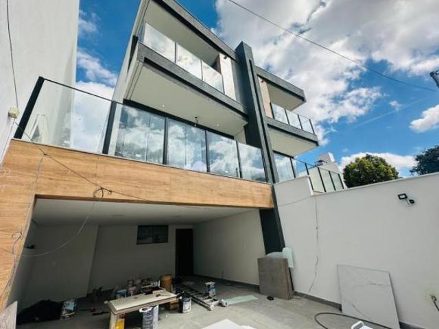 Casa com 3 quartos à venda em Belo Horizonte, no bairro Planalto