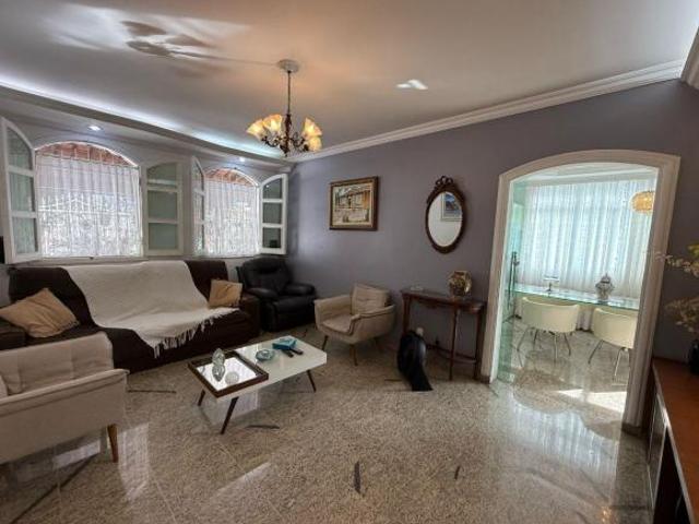 Casa com 3 quartos à venda em Belo Horizonte, no bairro Planalto