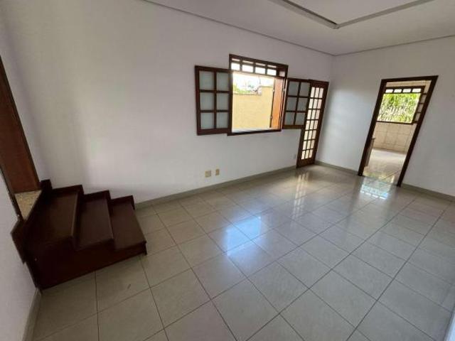 Casa com 3 quartos à venda em Belo Horizonte, no bairro Renascença
