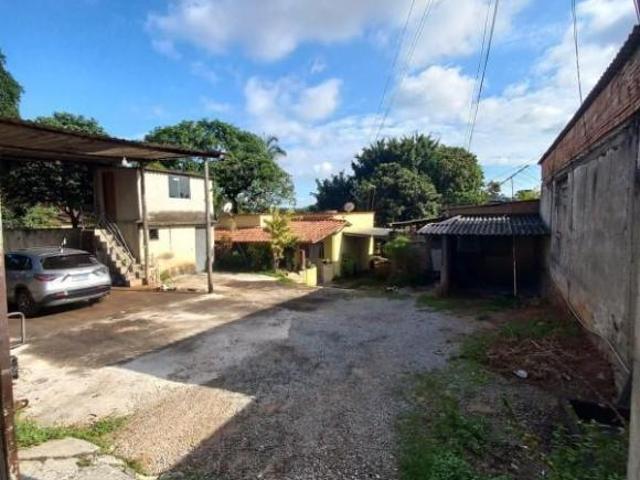 Casa com 3 quartos à venda em Betim, no bairro Decamão