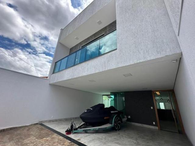 Casa com 3 quartos à venda em Betim, no bairro Espírito Santo