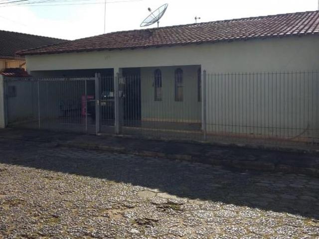 Casa com 3 quartos à venda em Borda Da Mata, no bairro Centro