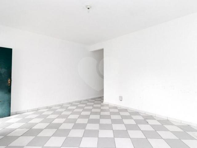 Casa com 3 quartos à venda em Cambuci SP