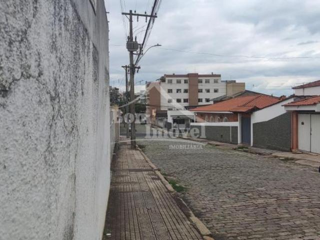 Casa com 3 quartos à venda em Campo Belo, no bairro Centro