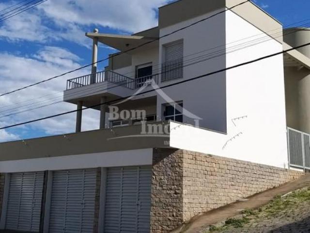 Casa com 3 quartos à venda em Campo Belo, no bairro Centro