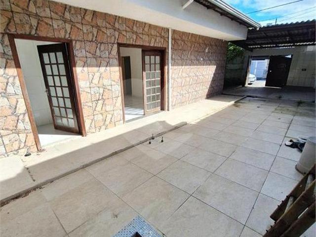 Casa com 3 quartos à venda em Canto do forte SP