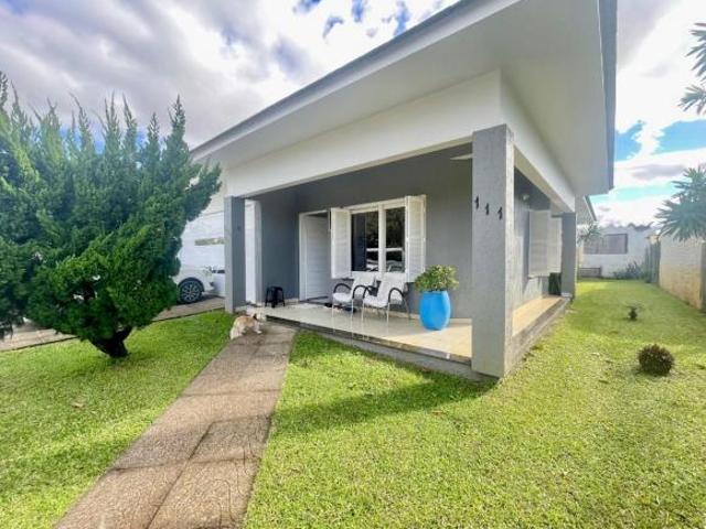 Casa com 3 quartos à venda em Capão Da Canoa, no bairro Zona Norte