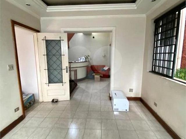 Casa com 3 quartos à venda em Centro SP