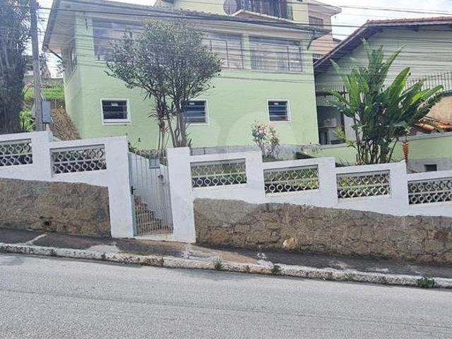 Casa com 3 quartos à venda em Centro SP