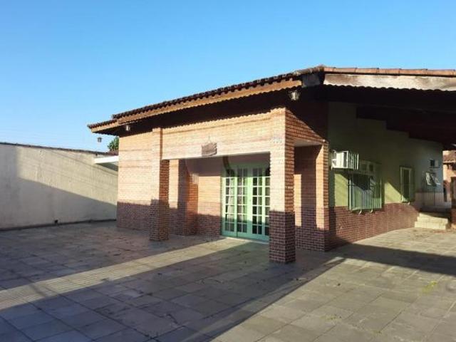 Casa com 3 quartos à venda em Centro SP
