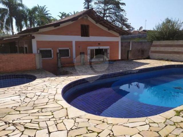 Casa com 3 quartos à venda em Centro SP