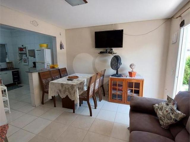 Casa com 3 quartos à venda em Centro SP
