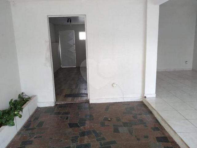 Casa com 3 quartos à venda em Centro SP