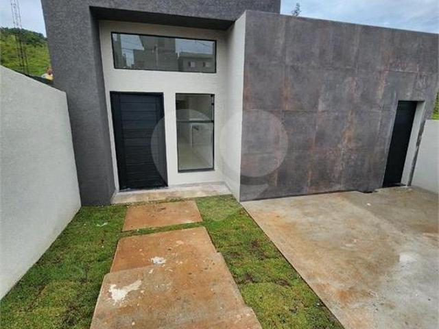 Casa com 3 quartos à venda em Centro SP
