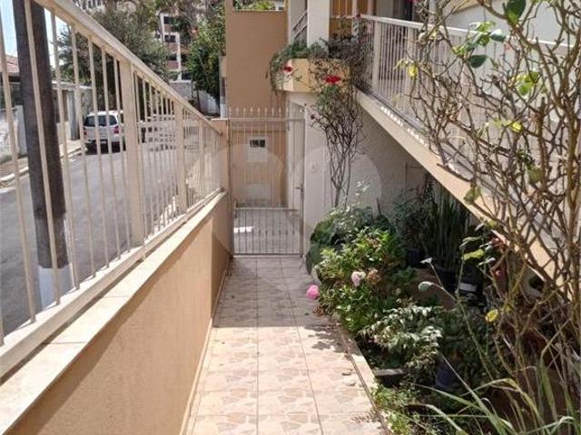 Casa com 3 quartos à venda em Centro SP