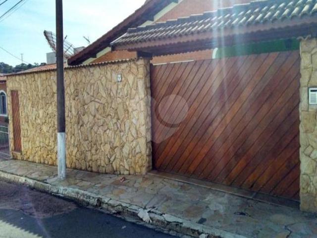 Casa com 3 quartos à venda em Centro SP