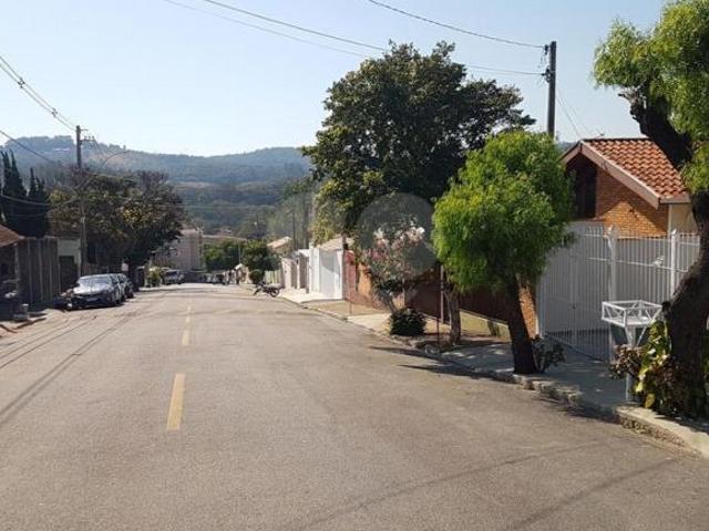 Casa com 3 quartos à venda em Centro SP