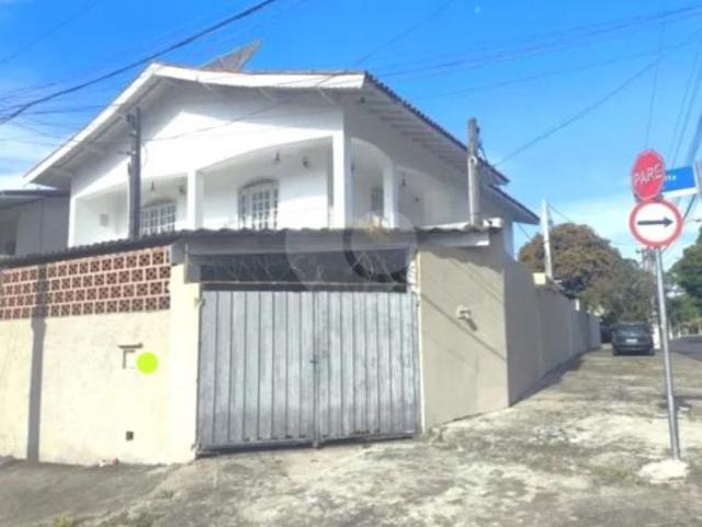 Casa com 3 quartos à venda em Centro SP