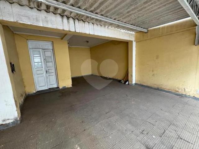 Casa com 3 quartos à venda em Centro SP