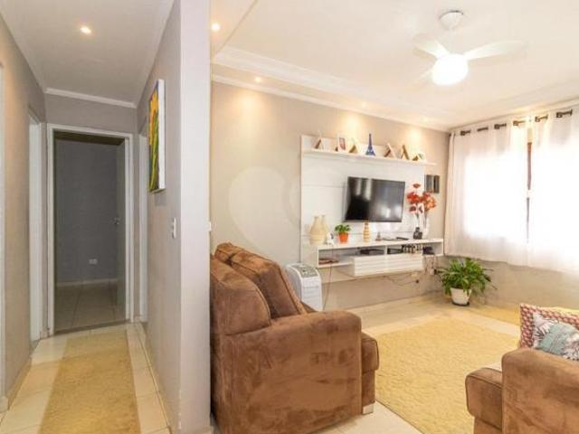 Casa com 3 quartos à venda em Chora menino SP