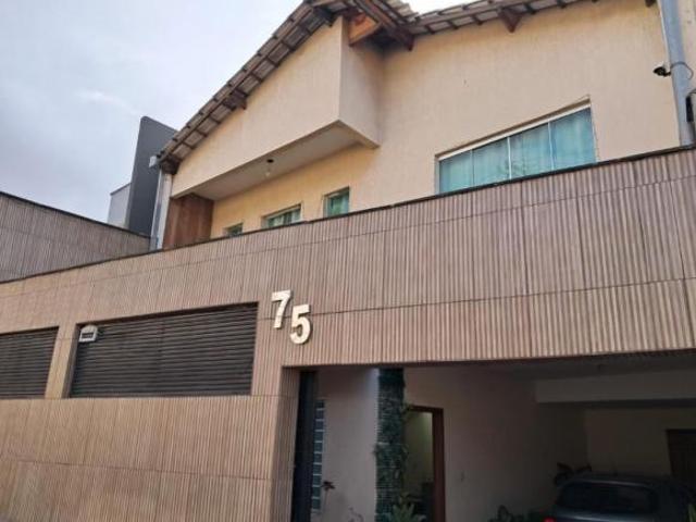 Casa com 3 quartos à venda em Contagem, no bairro Colonial