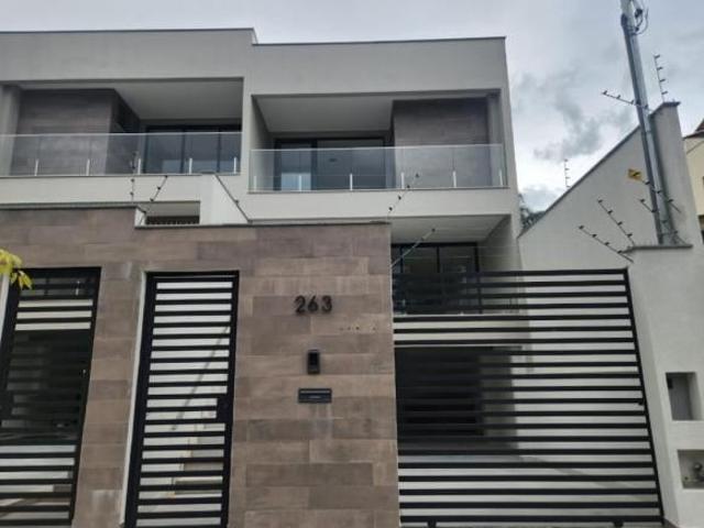Casa com 3 quartos à venda em Contagem, no bairro Cabral
