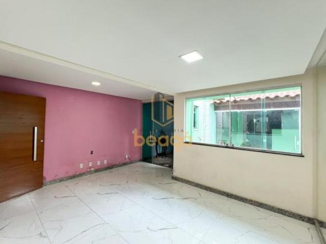 Casa com 3 quartos à venda em Contagem, no bairro Carajás