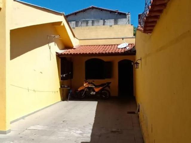 Casa com 3 quartos à venda em Contagem, no bairro Carajás