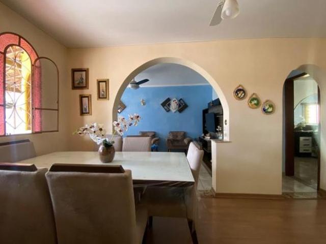 Casa com 3 quartos à venda em Contagem, no bairro Carajás